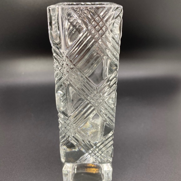 Art | Vintage Avon Fostoria Crystal Clear Cut Bud Vase | Poshmark